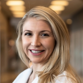 Dr.Alexa Roth, M.D. - Best Bariatric Surgeons